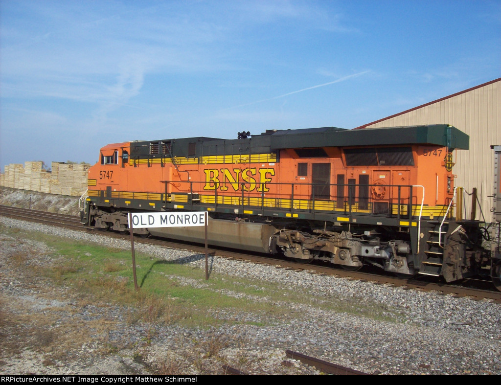 BNSF 5747 - DPU